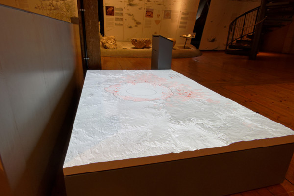 RiesKraterMuseum Nördlingen » Relief von Rieskrater und Steinheimer Becken